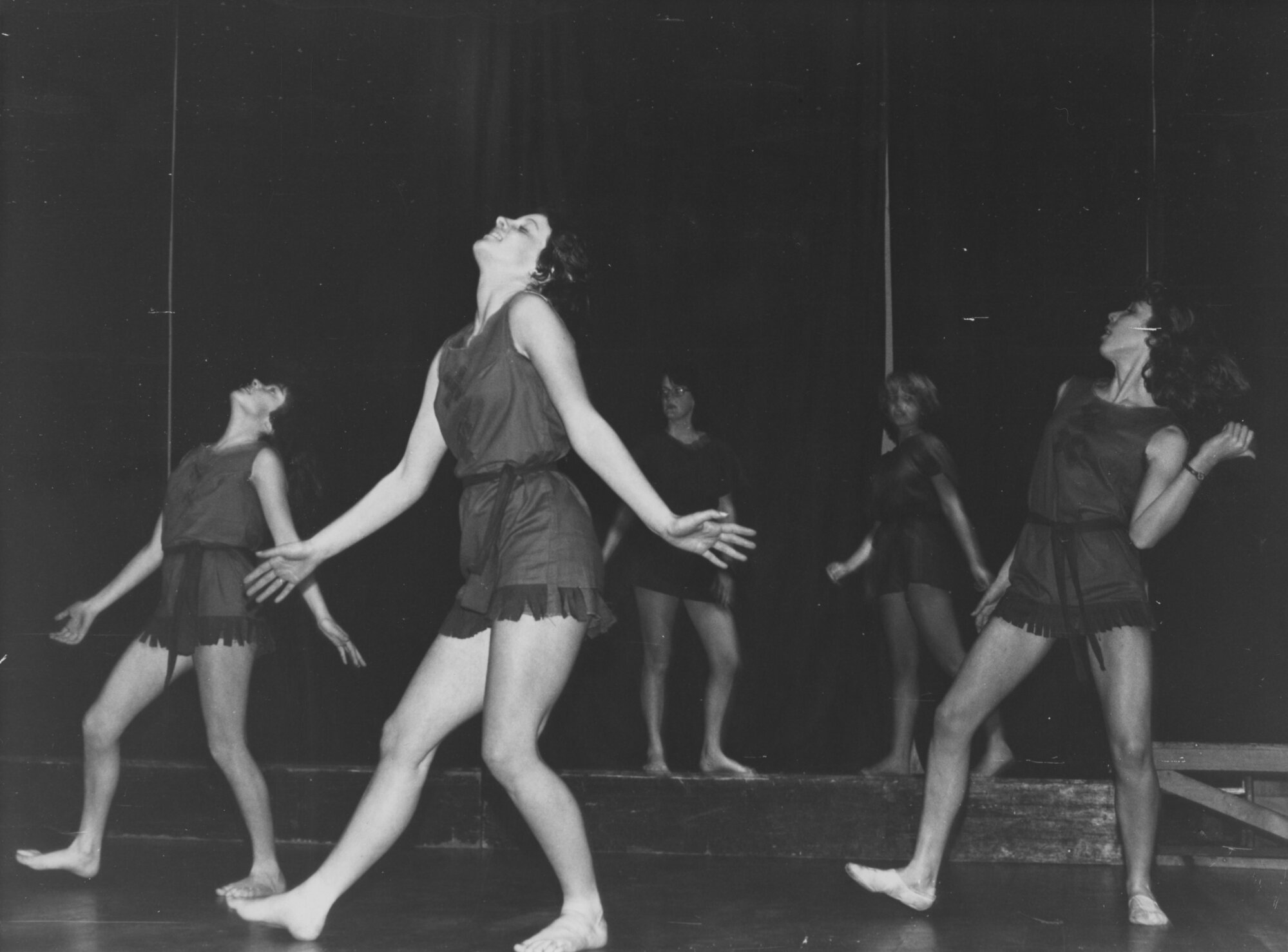 Five girls dancing | Upper Hutt Libraries