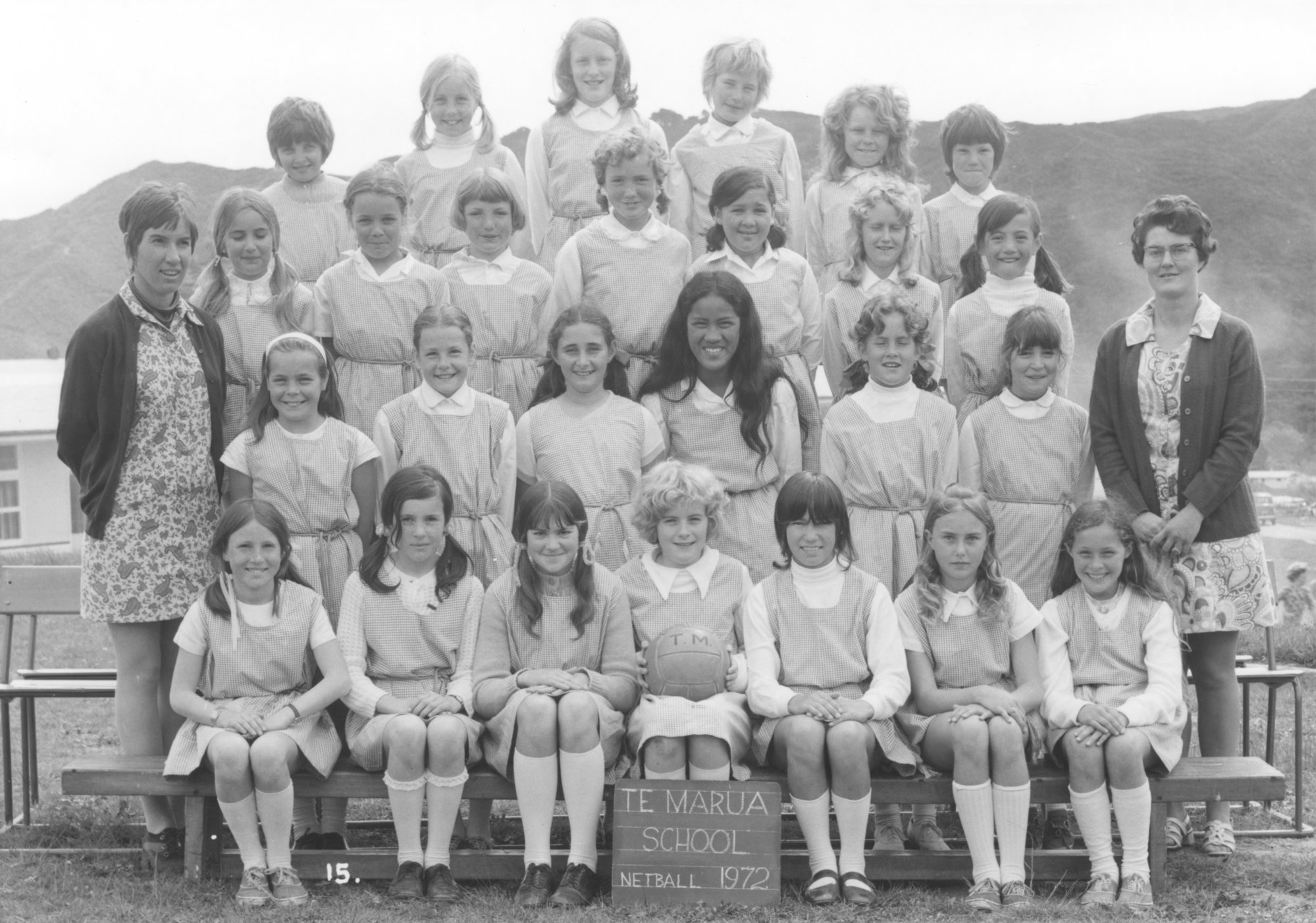Brown Owl School 1972; Netball. [P2-1310-2968] | Upper Hutt Libraries