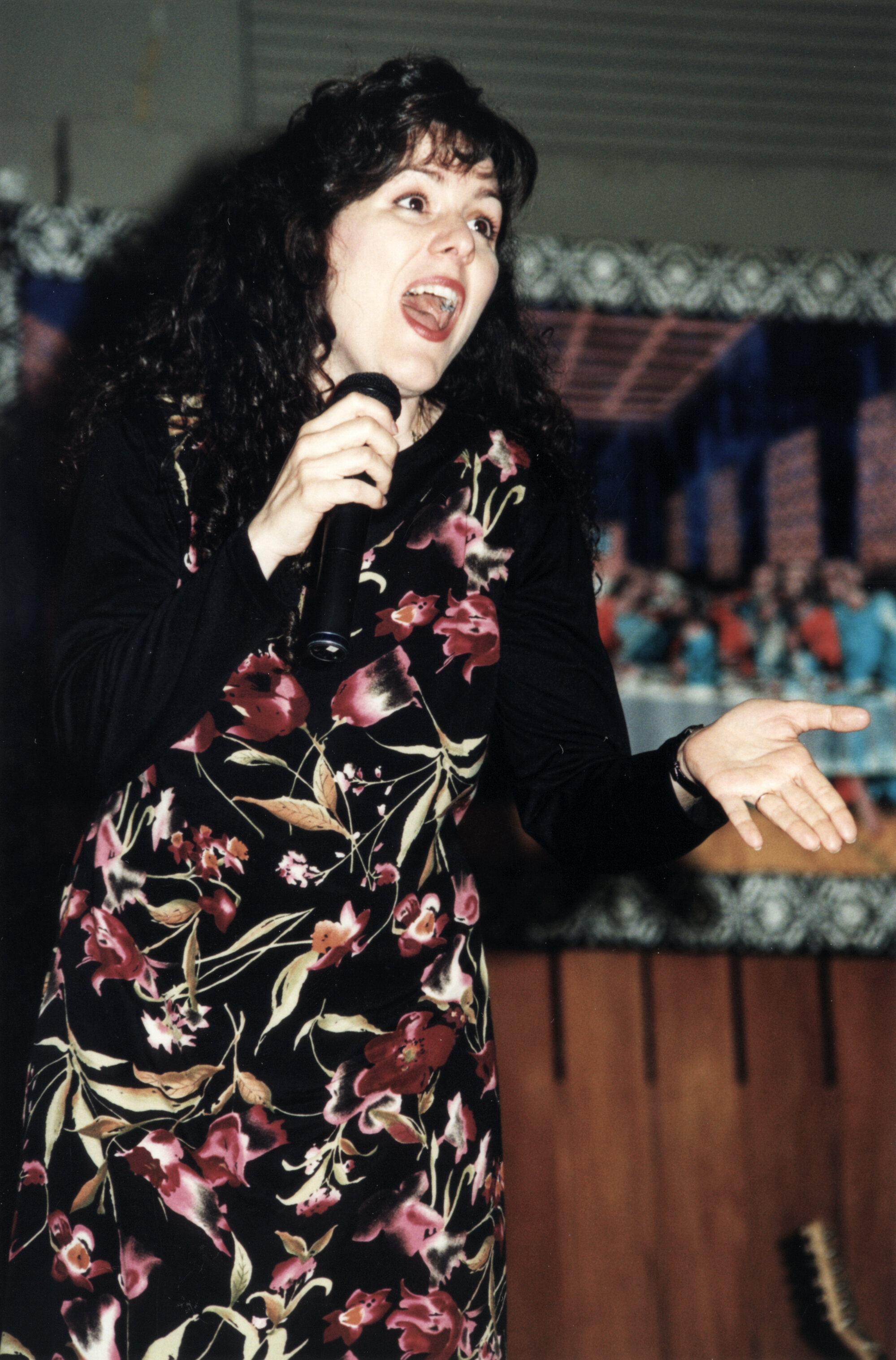 American singer Donna Cori Gibson singing at Wellington Eucharistic ...