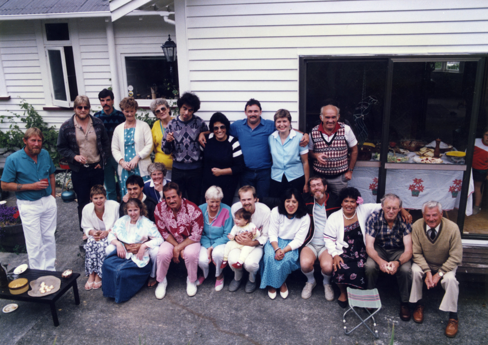 Māwai Hakona; Steve Hobman's house in Tiro Haega. Christmas day | Upper ...