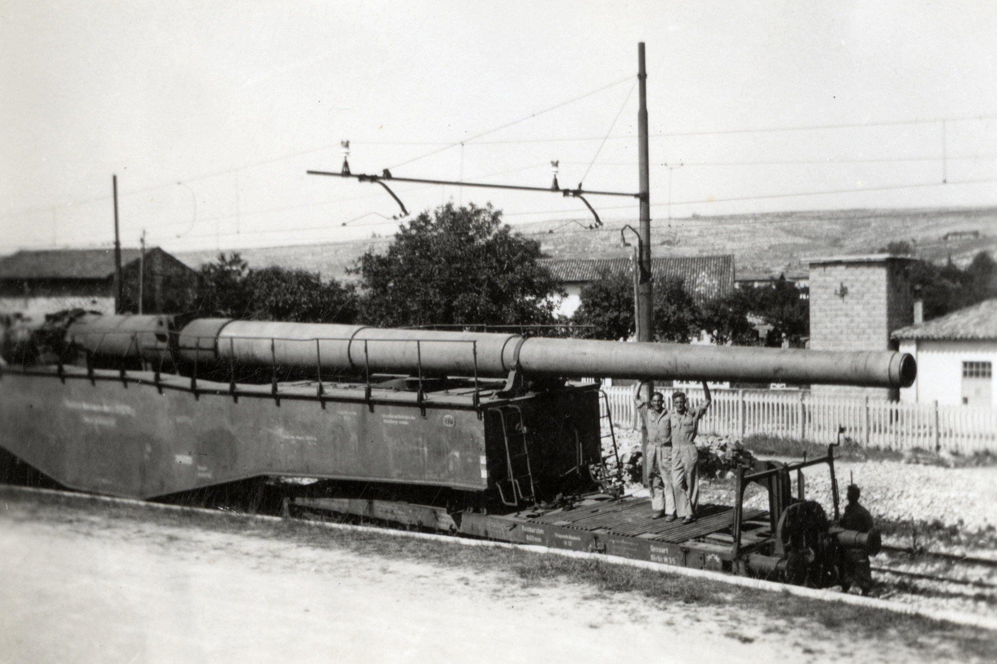 Military Service, World War II; artillery; Krupp K5 railway gun, 283 mm ...