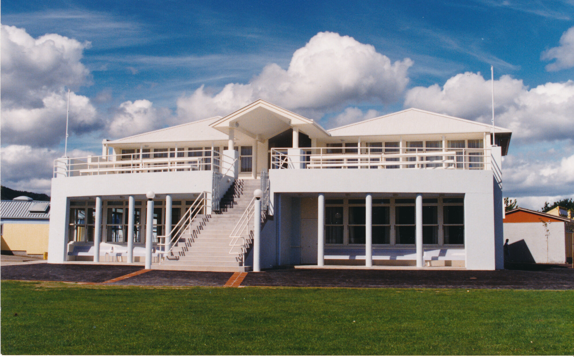 Upper Hutt College buildings 1990; Hunter Building 2 (Hikurangi St side ...