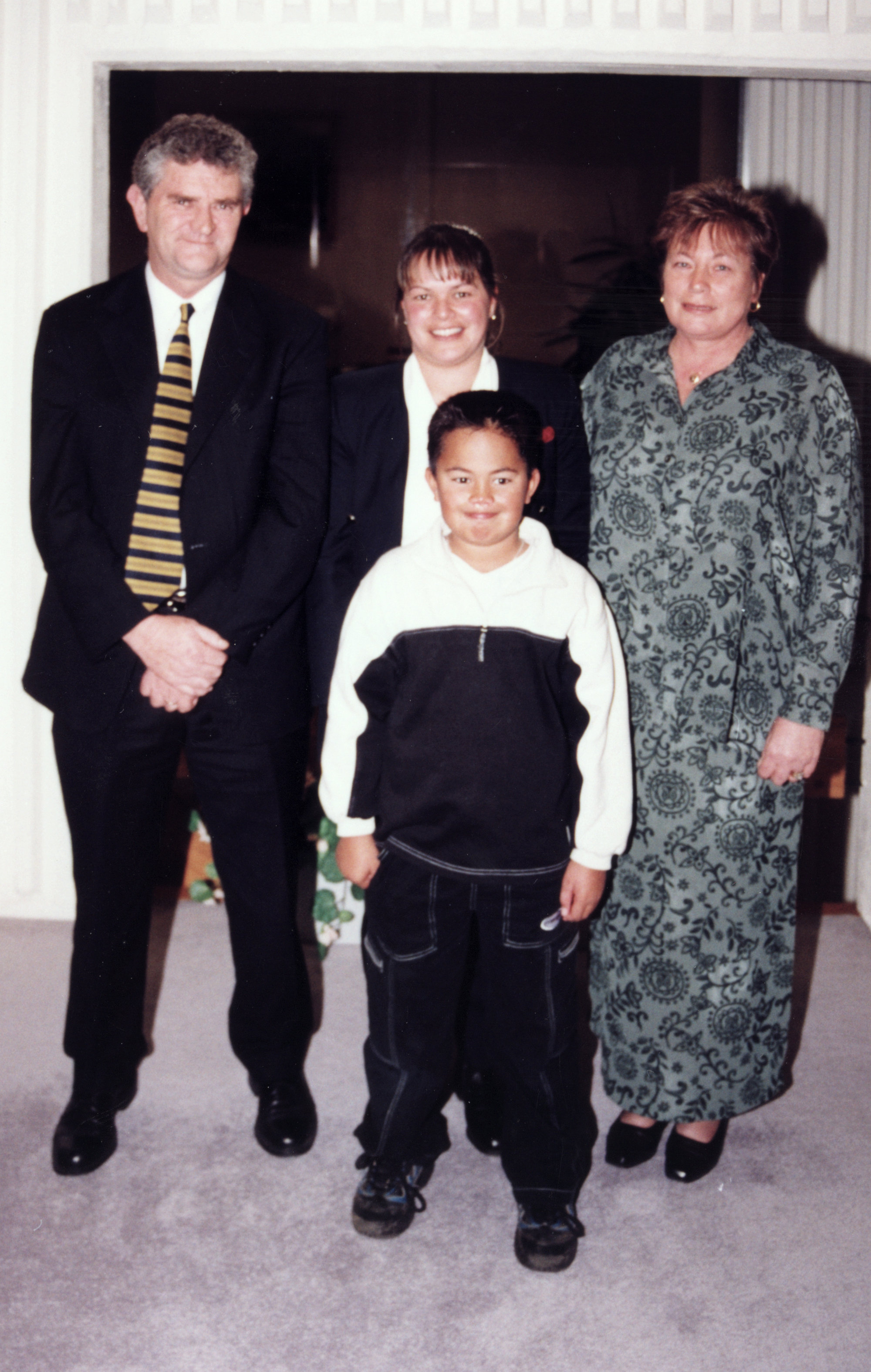 Jo O'Connell, with son Brad, (with Ray and Kay Campbell) wins Dame ...