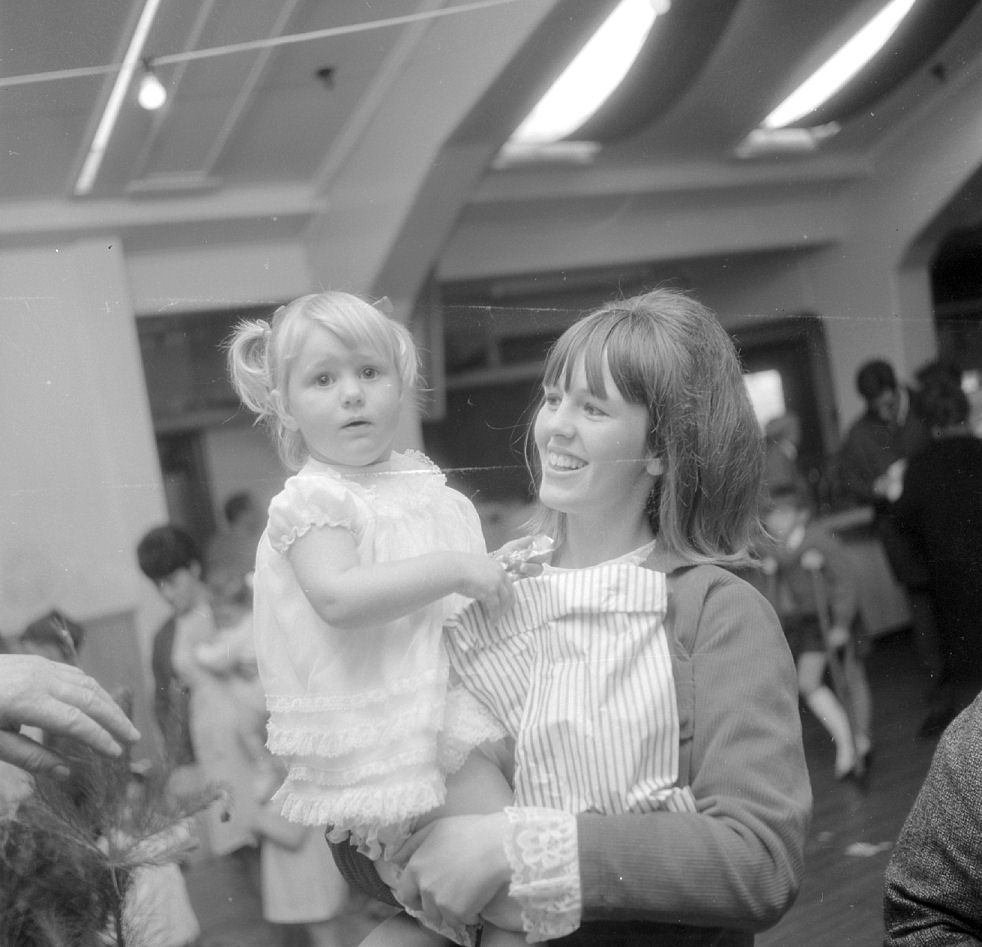 Dunlops Xmas Party [P1-3620-6010] | Upper Hutt Libraries