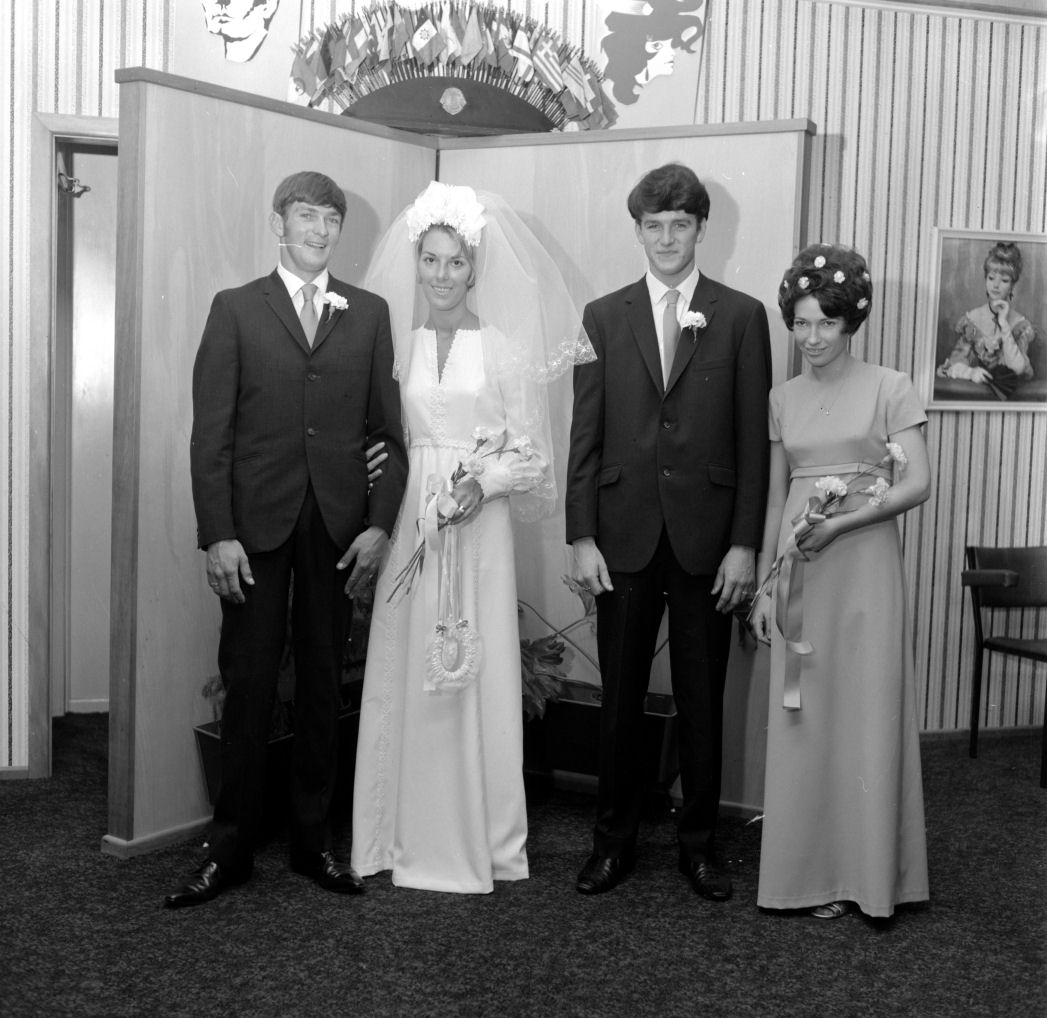Stewart Milne wedding 8. [P1-7283-9673] | Upper Hutt City Library