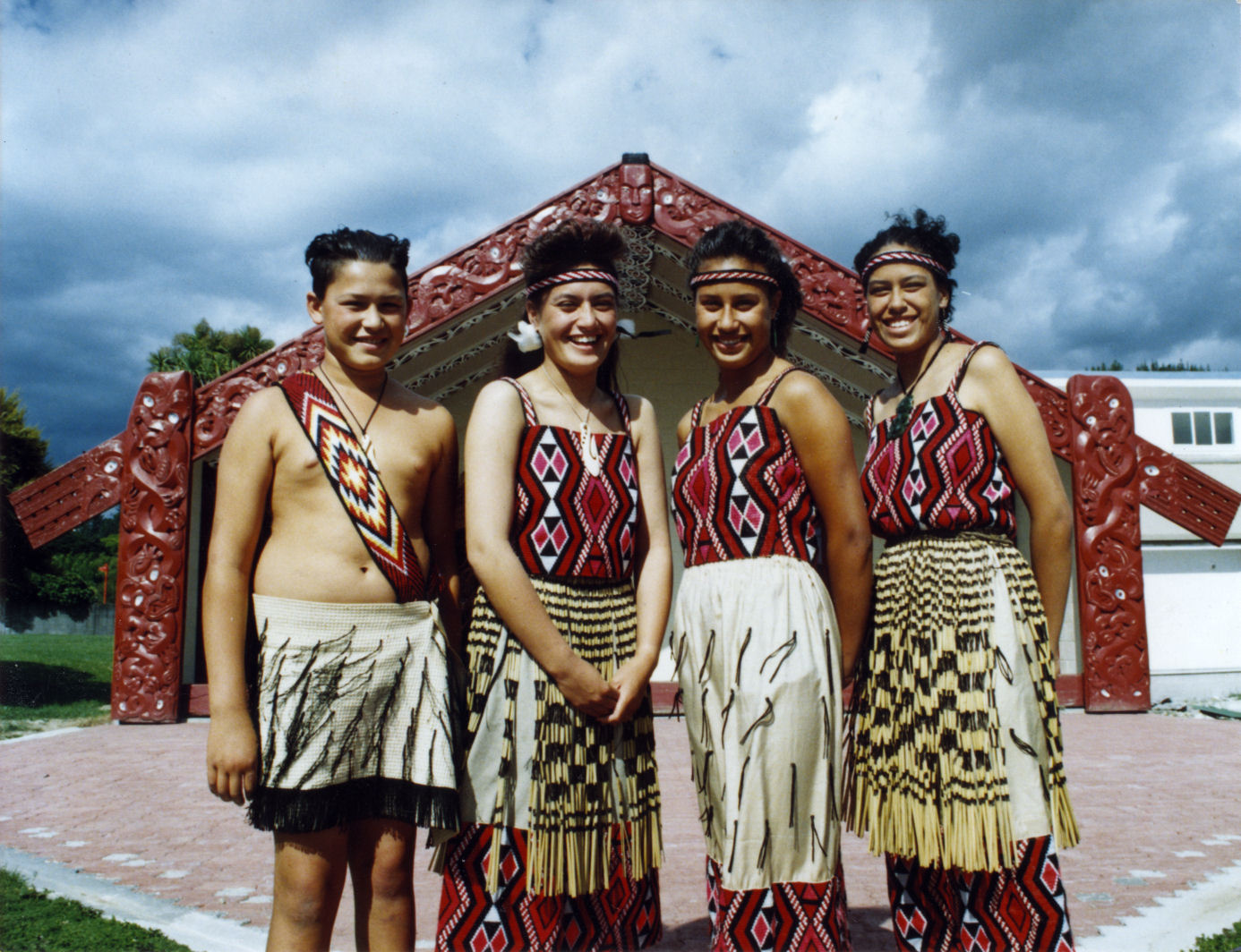 World Expo, Spain; WiTeTau Taepa, Amanda Pahi, Moana Turipa, Kiri ...